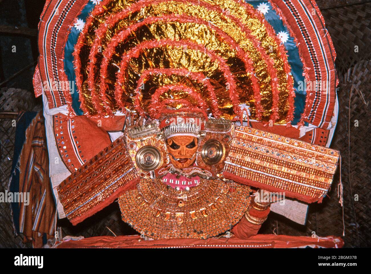 23 Mar 2020 Theyyam Performer on Theyyam (Teyyam, Theyam, Theyyattam ...