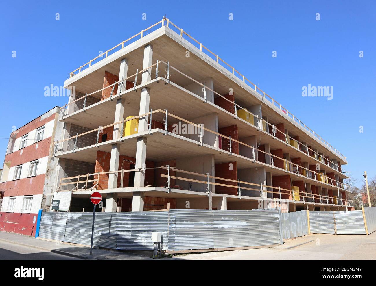 Construction of a new apartment building Stock Photo - Alamy