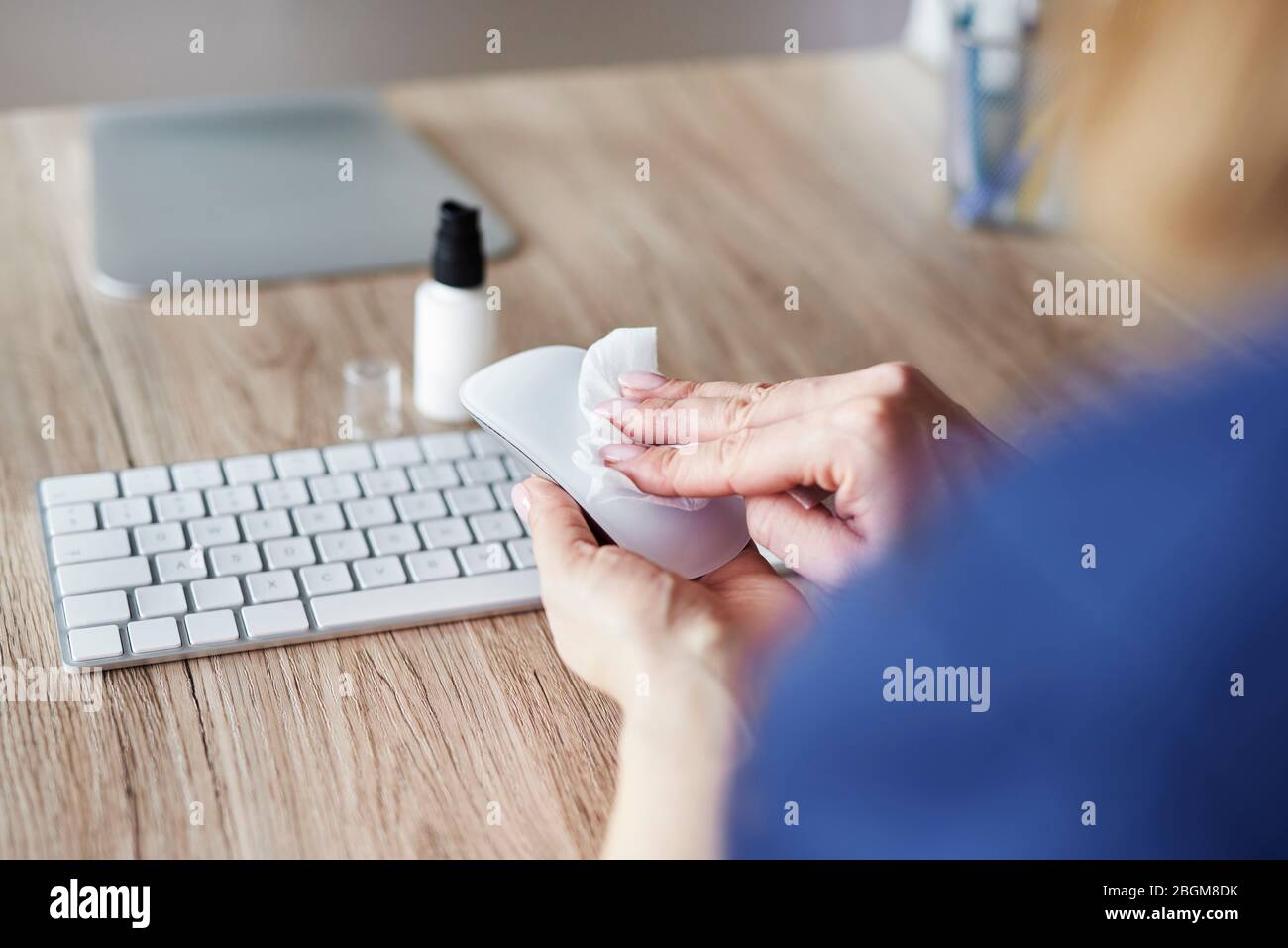 Cleaning computer mouse hi-res stock photography and images - Alamy