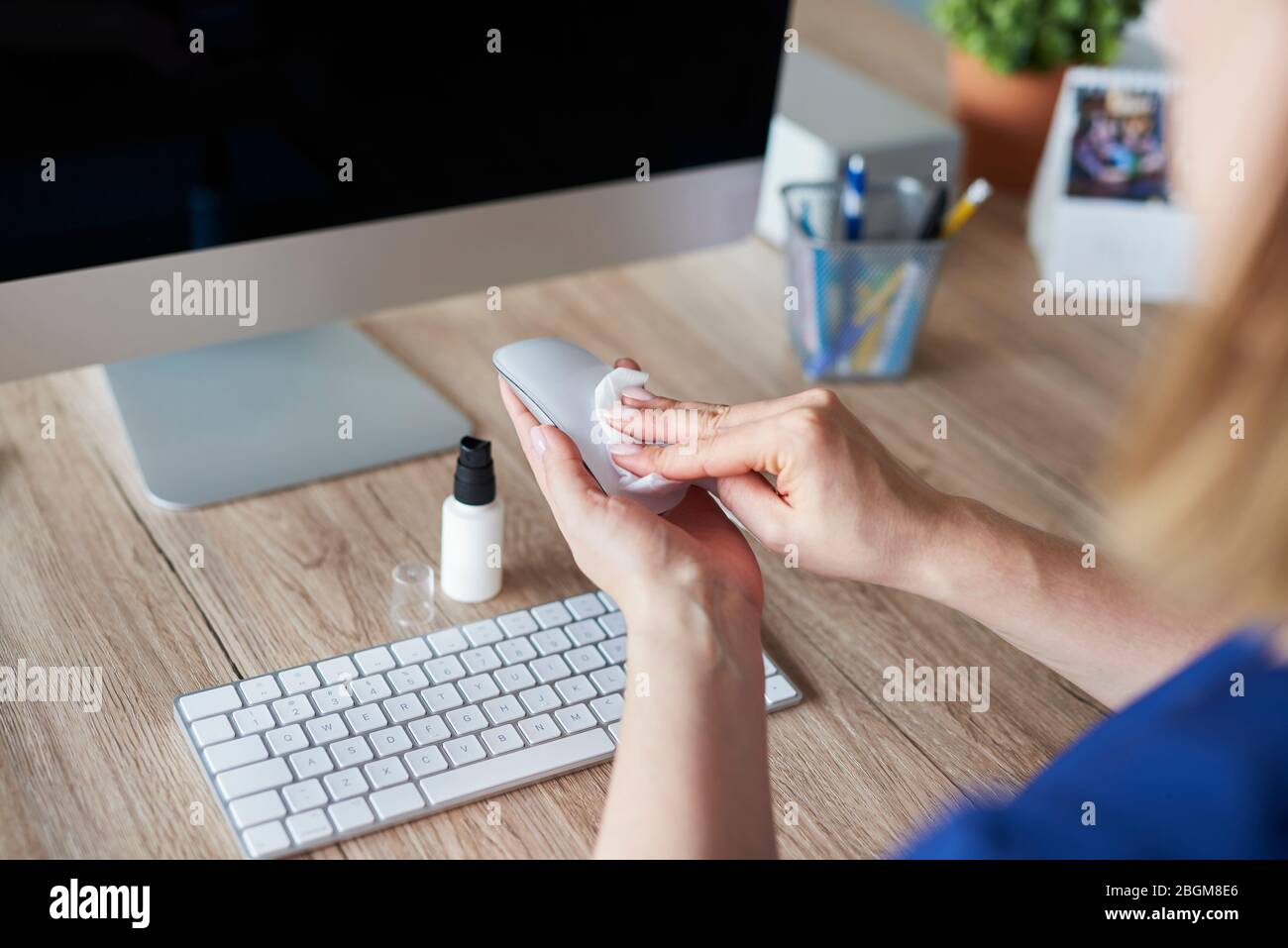 Cleaning computer mouse hi-res stock photography and images - Alamy