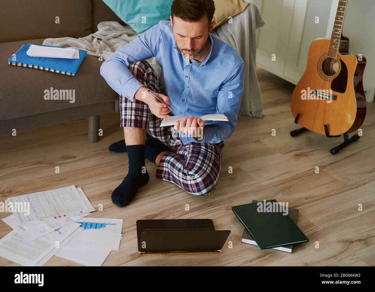 Pajamas work from home man hi-res stock photography and images - Alamy