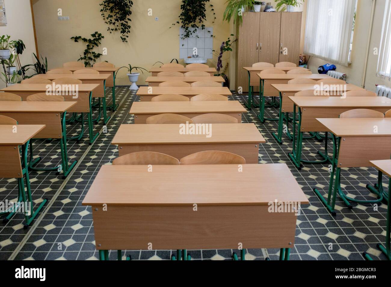 Old class desk without chair hi-res stock photography and images - Alamy