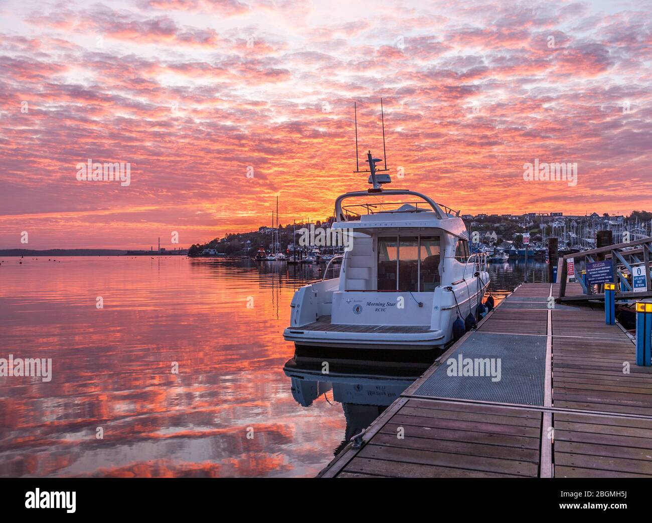 Hugh coveney pier hi-res stock photography and images - Alamy