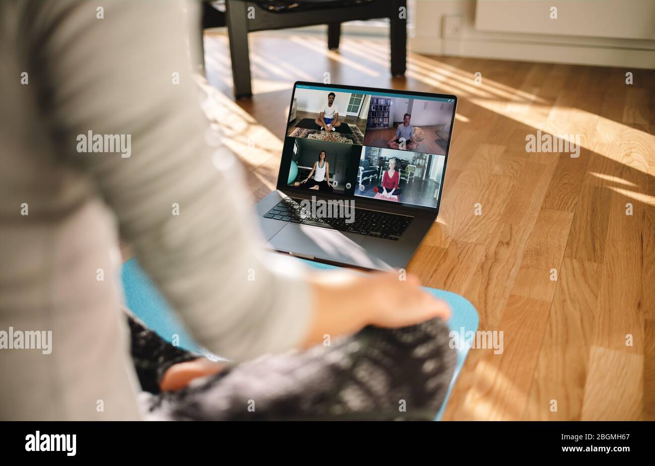 Online video conference hi-res stock photography and images - Alamy