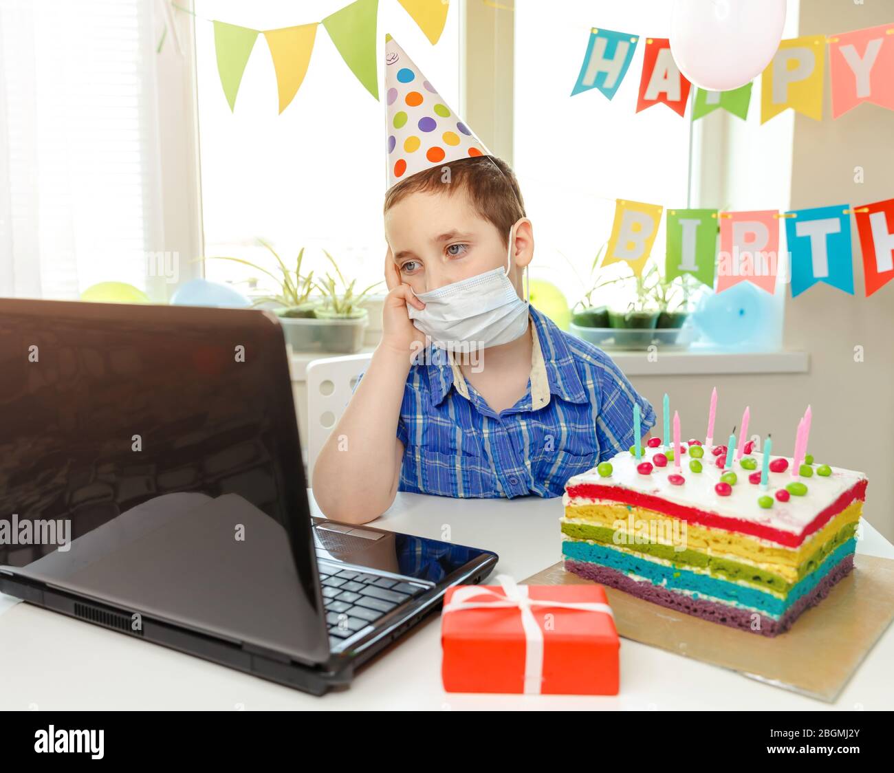 Sad birthday party hi-res stock photography and images - Alamy