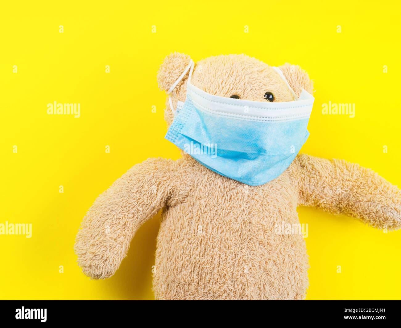 Kids toy mask hi-res stock photography and images - Alamy