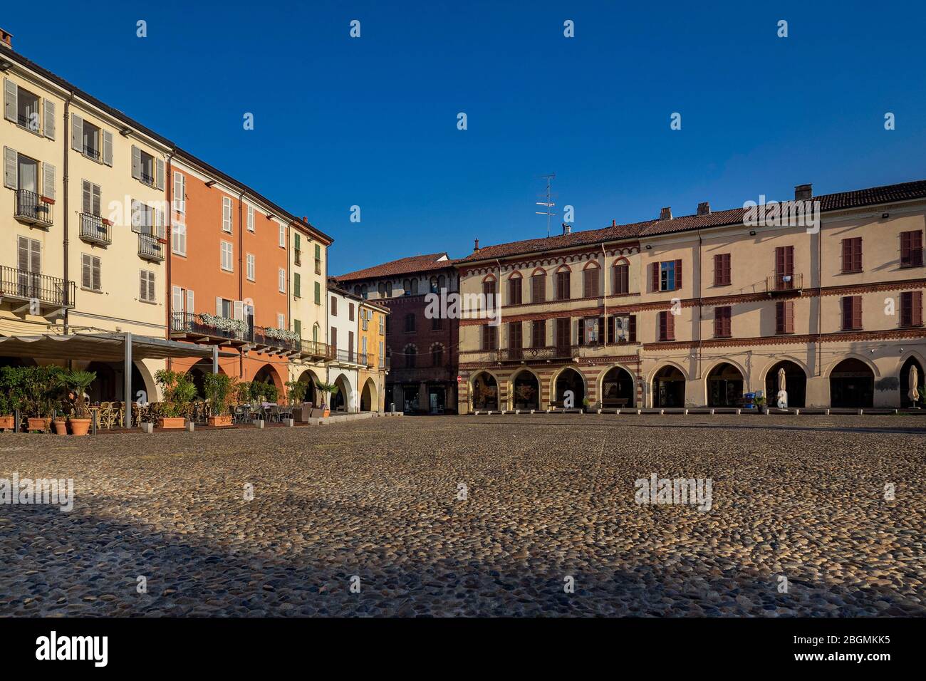 Cavour square in Vercelli, Piedmont, Italy Stock Photo - Alamy