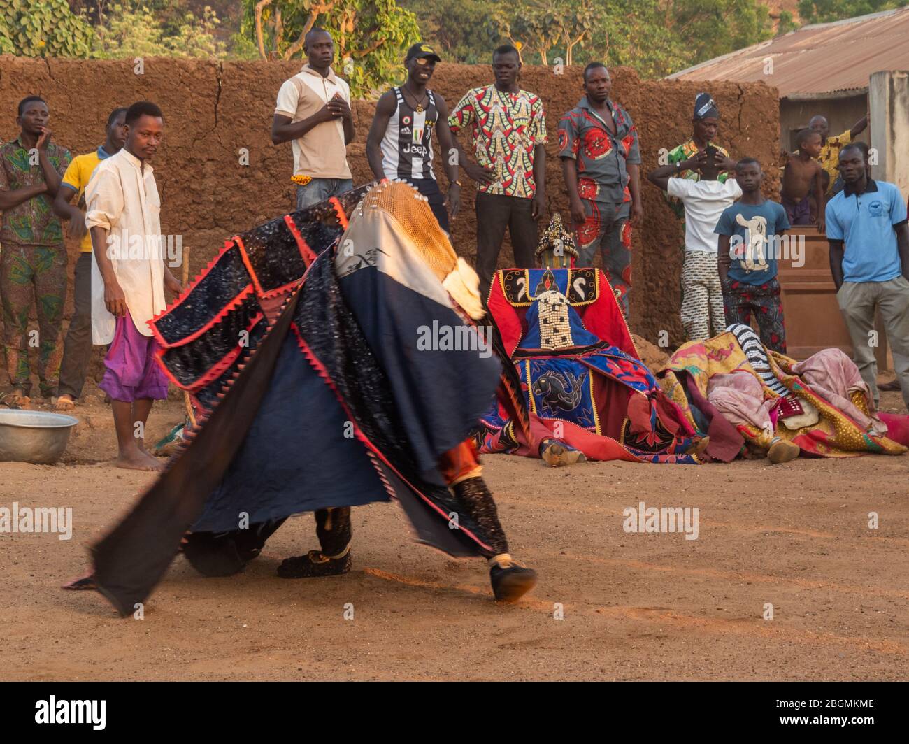 Voodoo festival benin mask hi-res stock photography and images - Alamy