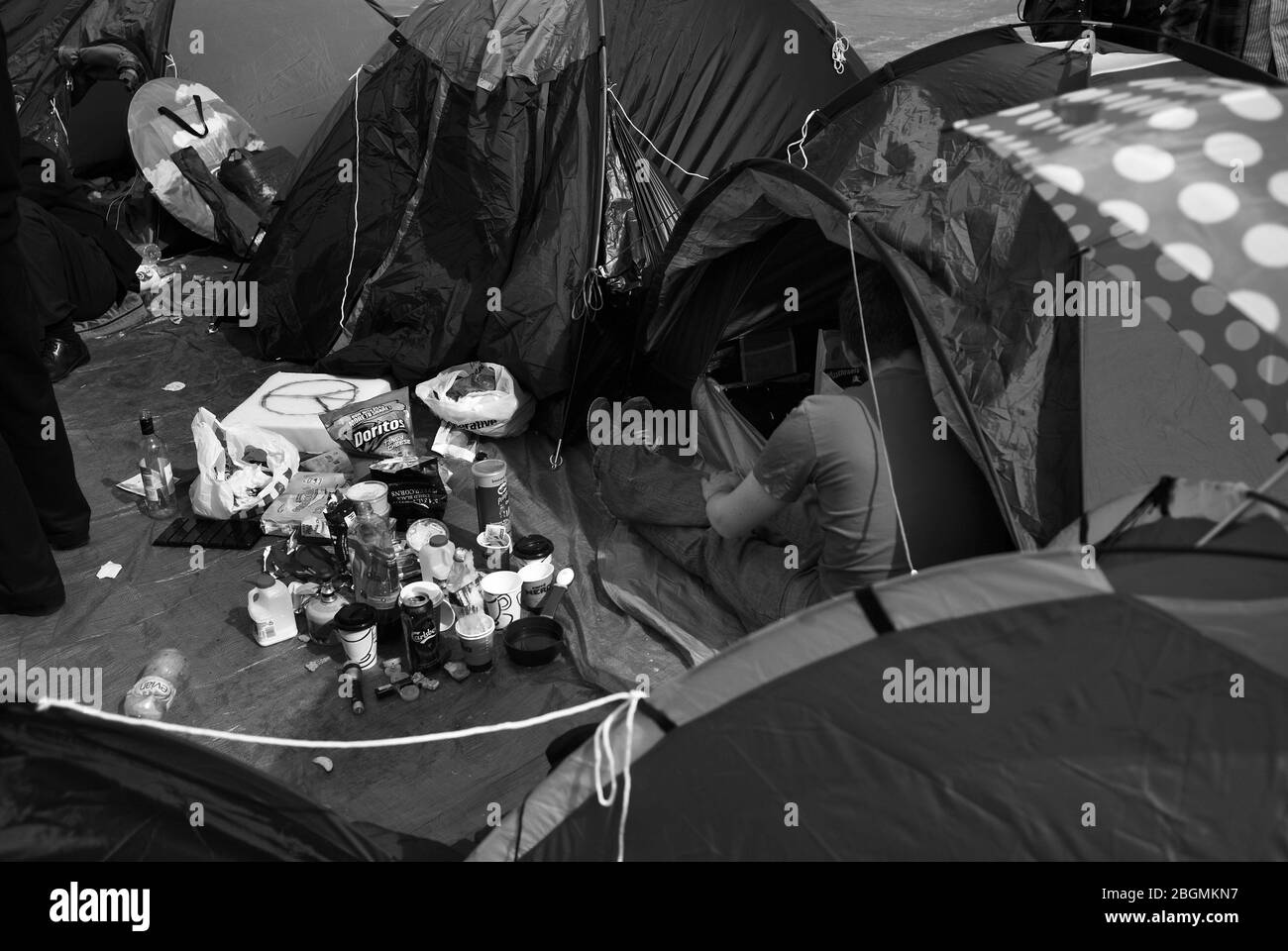 Demonstration government in trafalgar Black and White Stock Photos ...