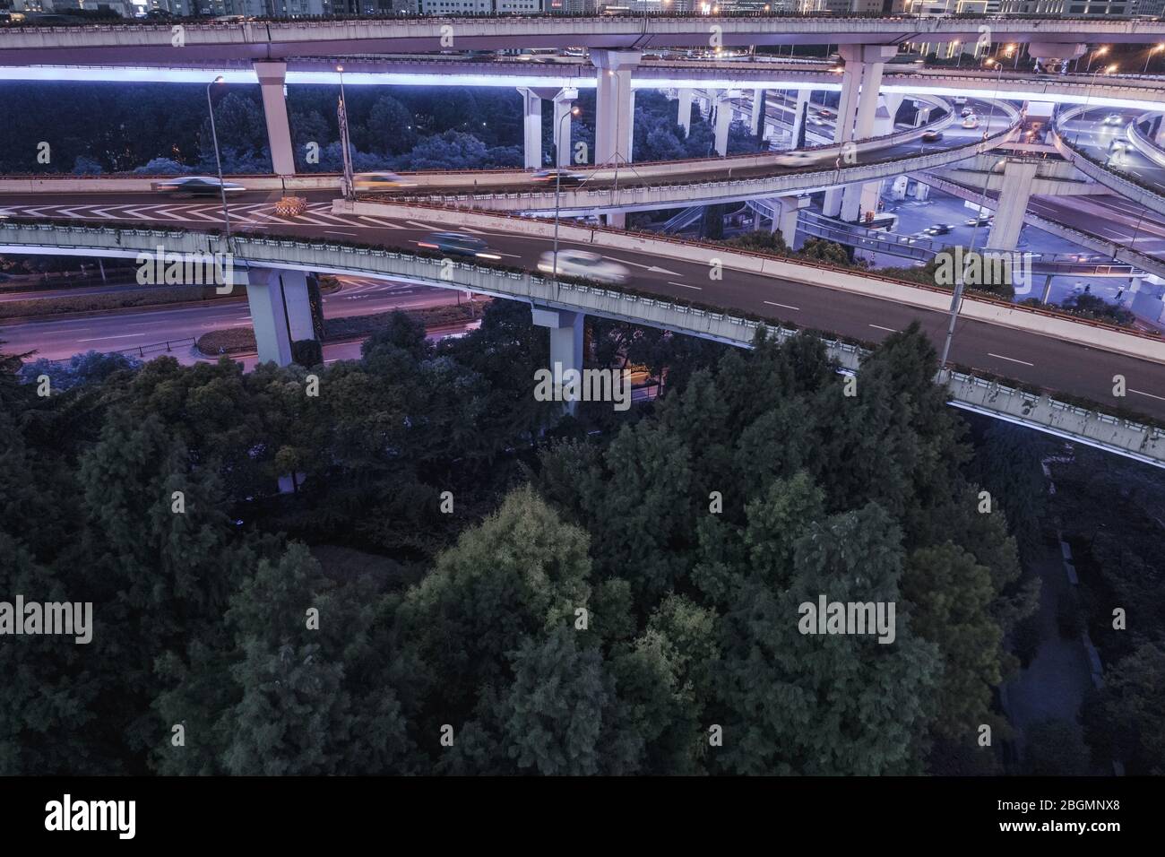 Beautiful interchange overpass city skyline hi-res stock photography ...