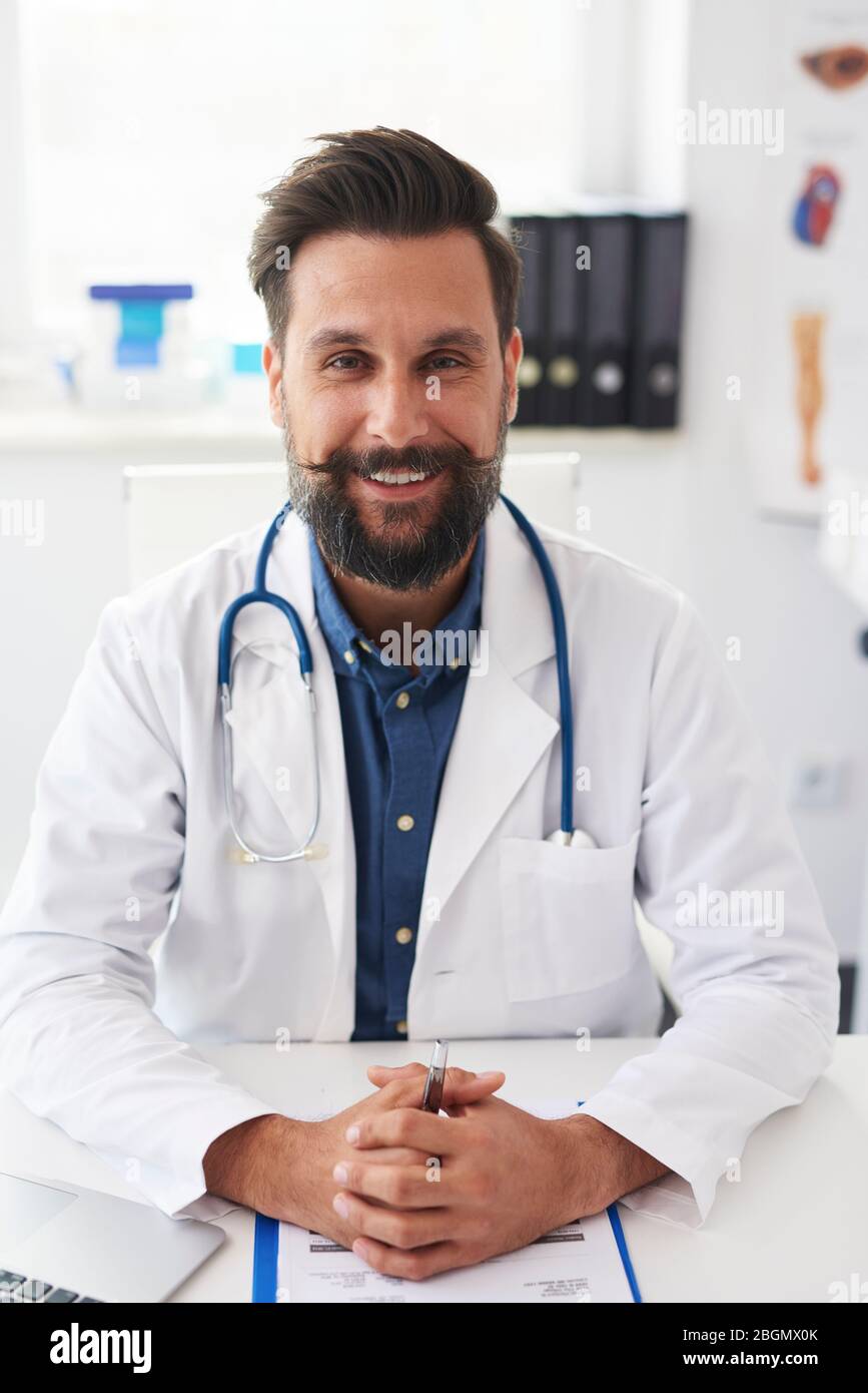 Health doctor apron hi-res stock photography and images - Alamy