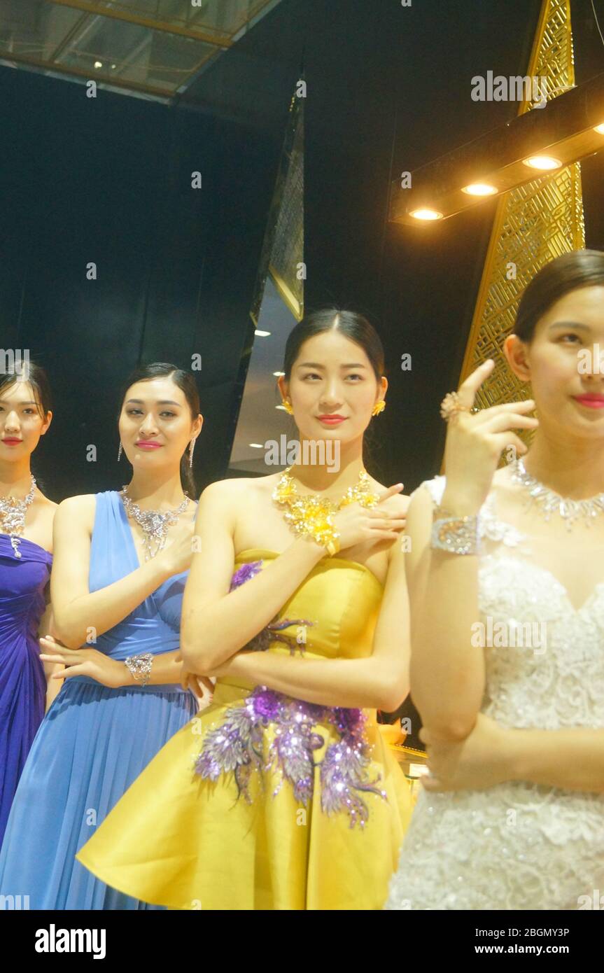 Female models show hi-res stock photography and images - Alamy