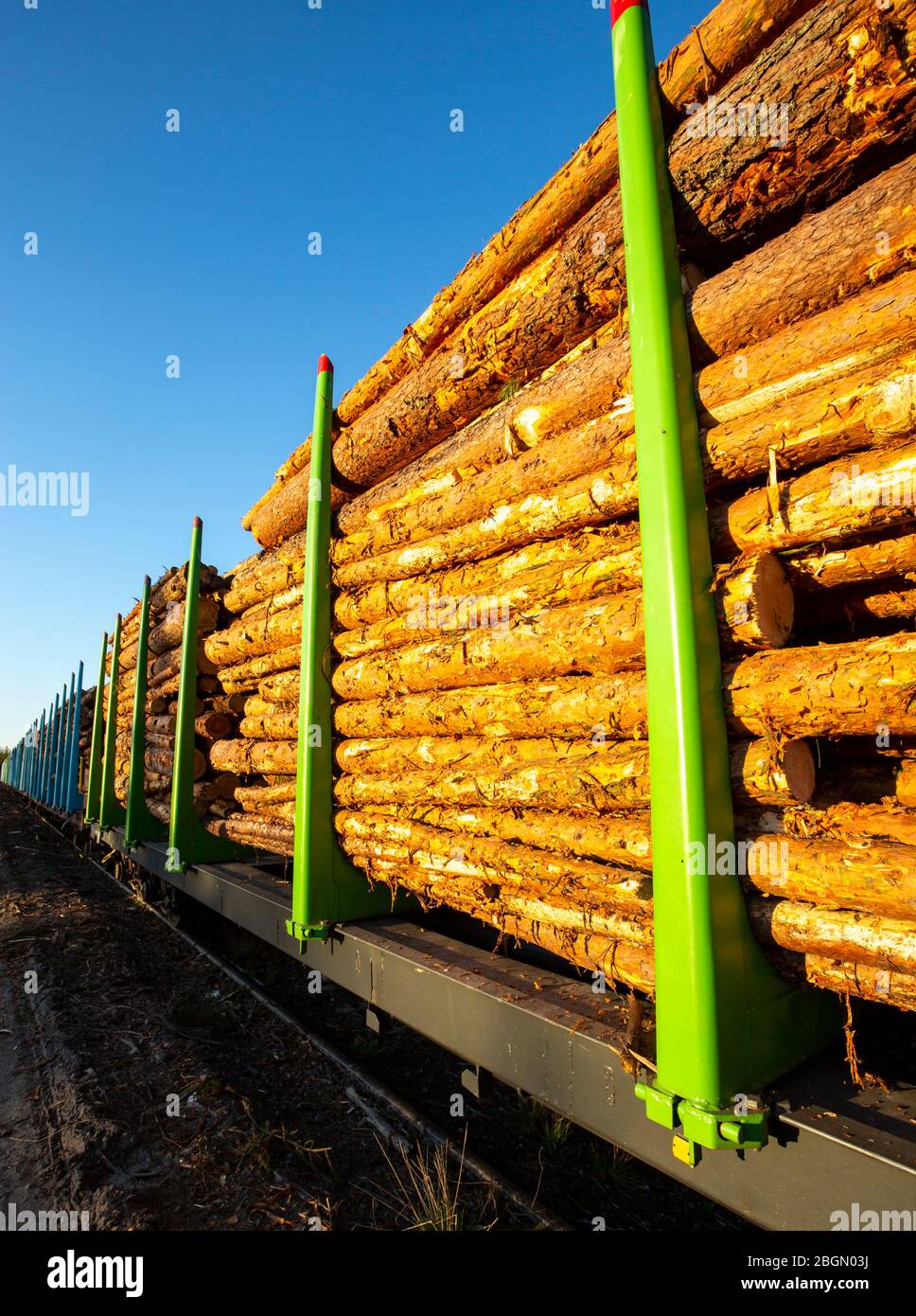 Log traiin hi-res stock photography and images - Alamy