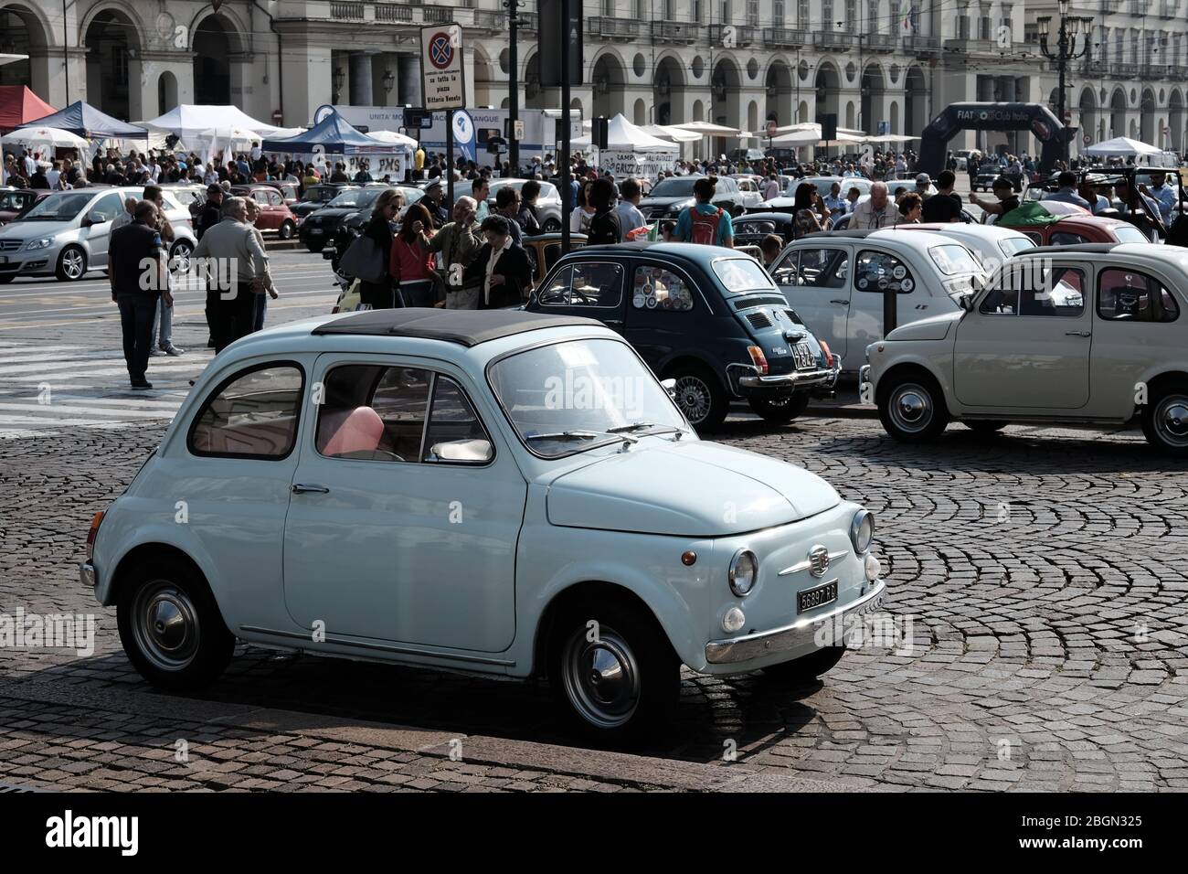 Fiat 500 mini car hi-res stock photography and images - Alamy
