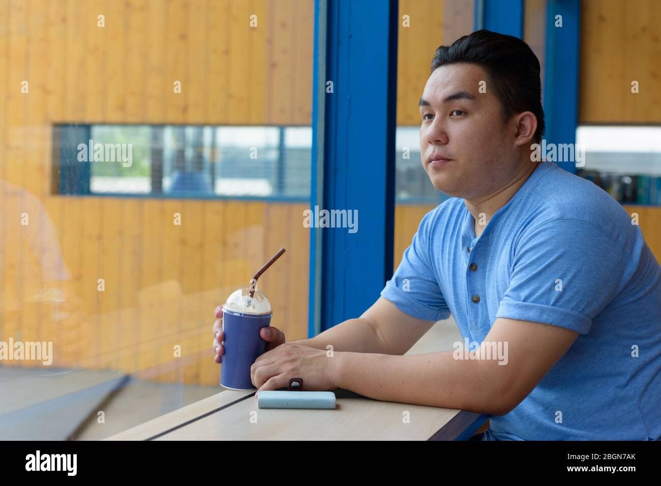 Overweight men cafe hi-res stock photography and images - Alamy