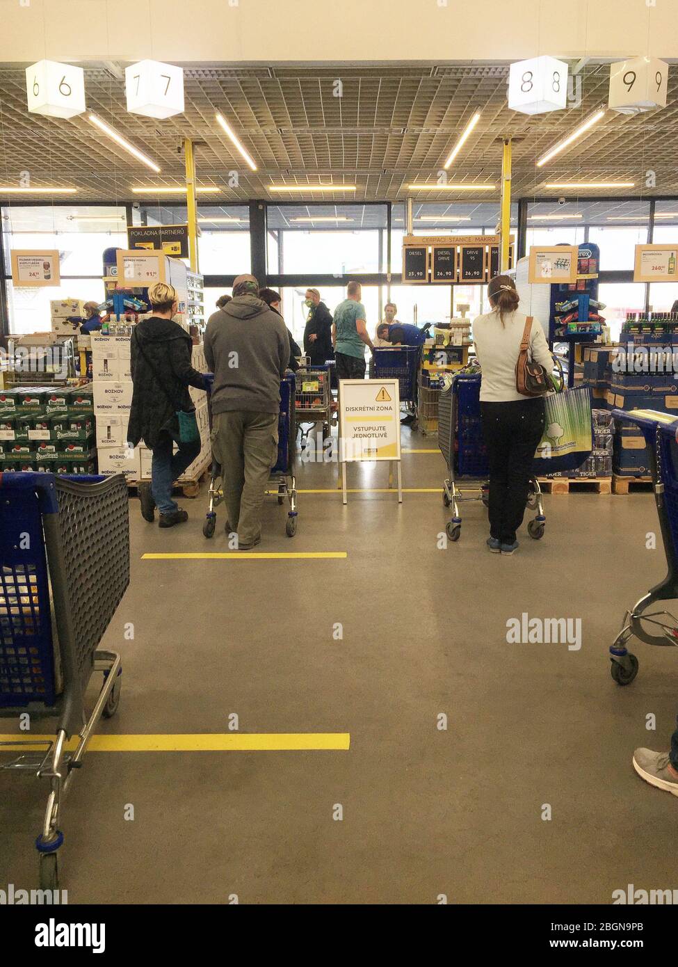 Makro store hi-res stock photography and images - Alamy