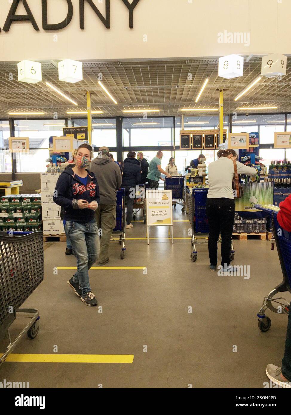 Makro store hi-res stock photography and images - Alamy