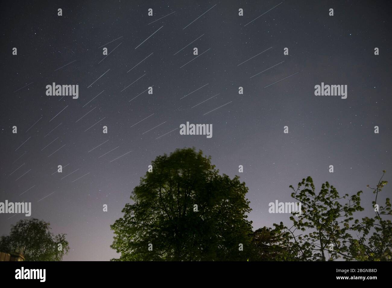 Spacex starlink sky hi-res stock photography and images - Alamy