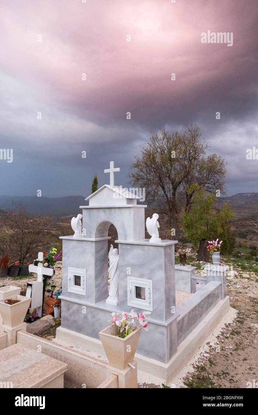 Cyprus graveyard hi-res stock photography and images - Alamy