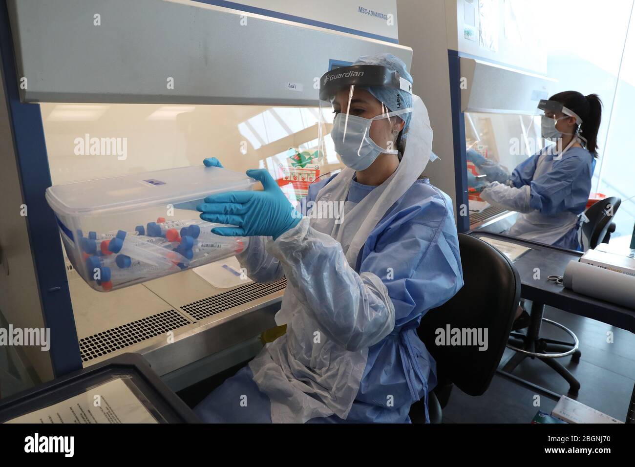 Covid 19 test samples hi-res stock photography and images - Alamy