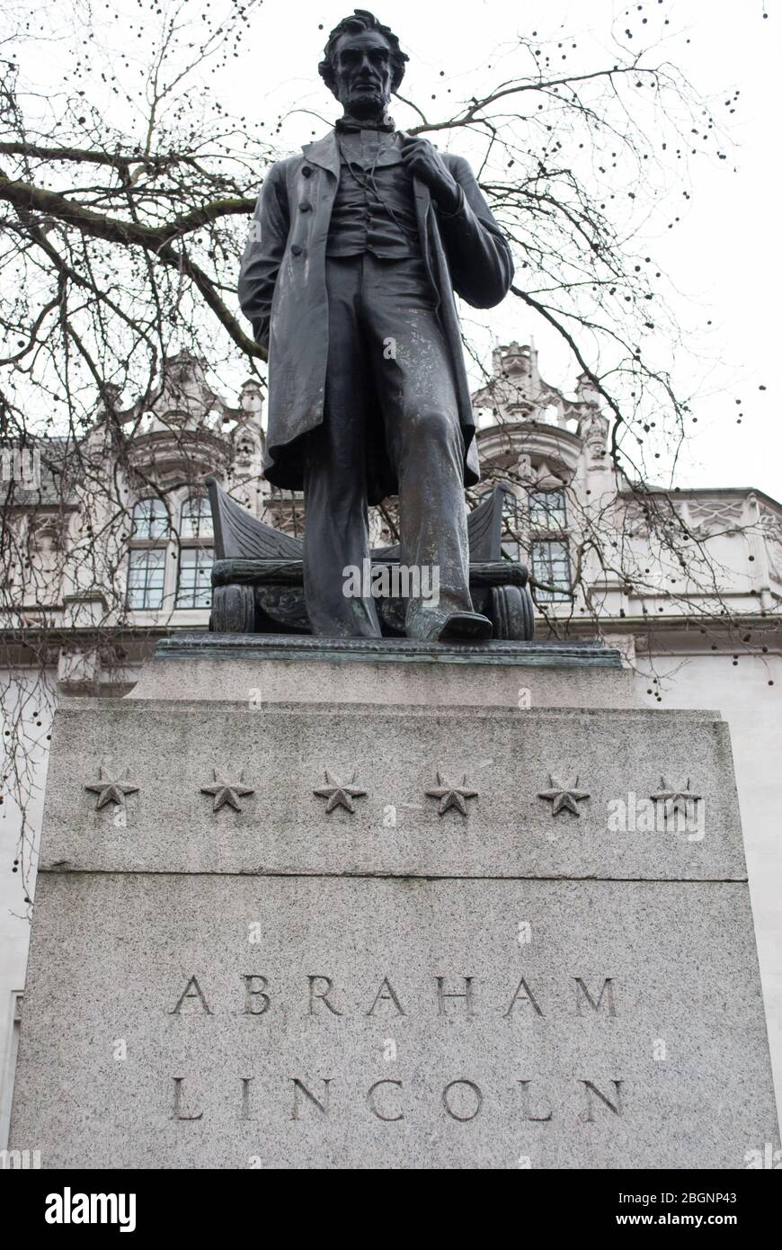 The Man Standing Abraham Lincoln Statue in Parliament Square, London ...