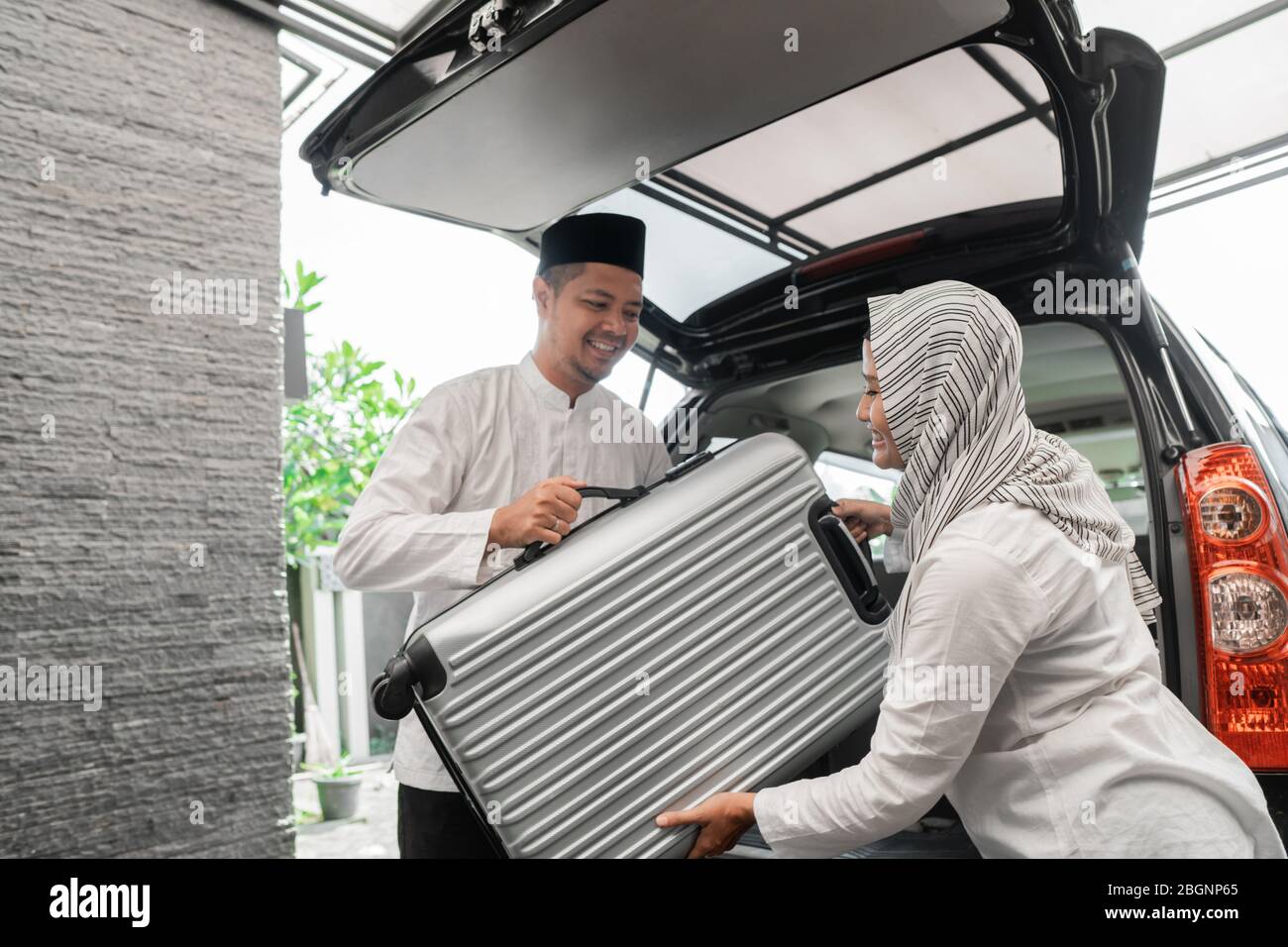 Malay family car hi-res stock photography and images - Alamy
