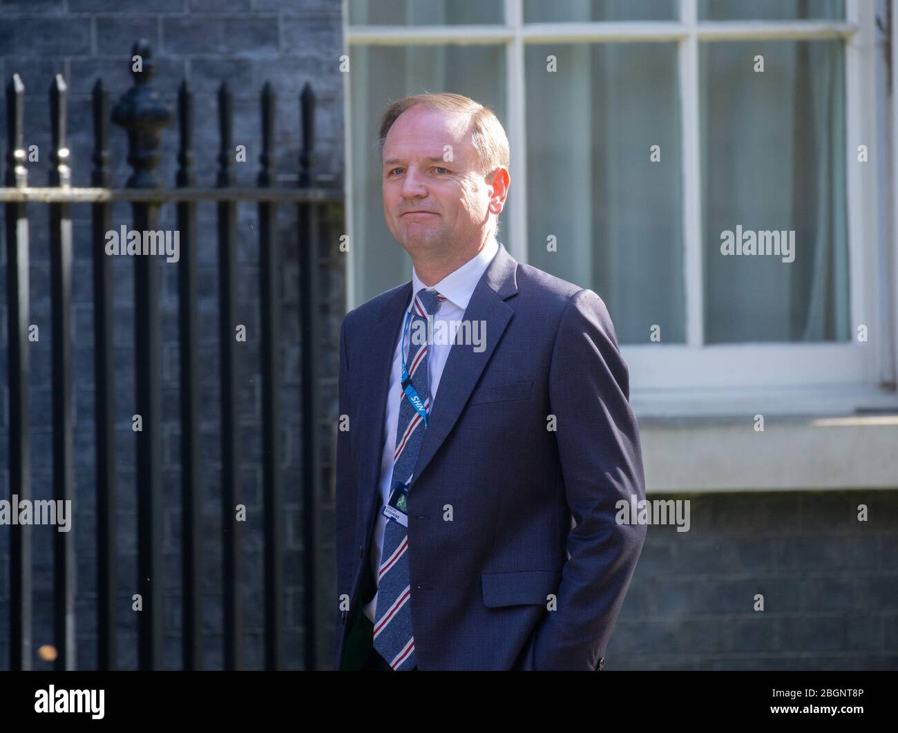 Sir simon stevens nhs pandemic hi-res stock photography and images - Alamy