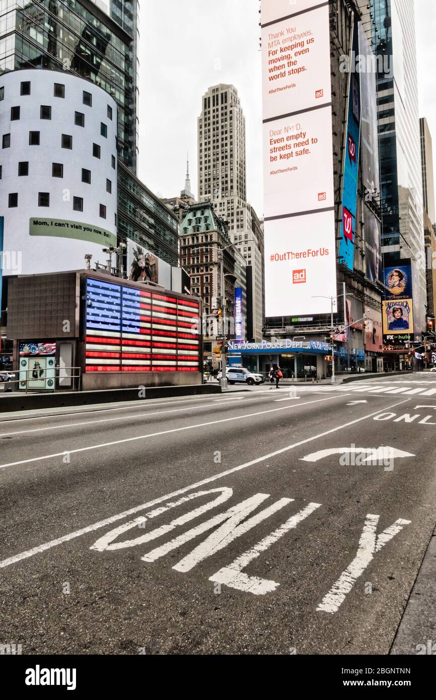 Times square empty hi-res stock photography and images - Alamy
