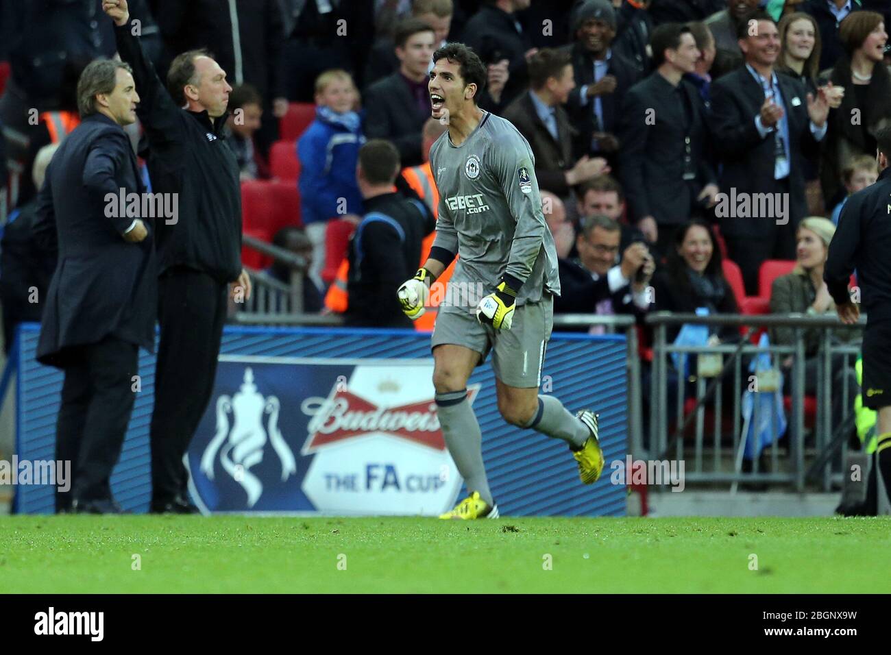 Ben watsons winning goal hi-res stock photography and images - Alamy