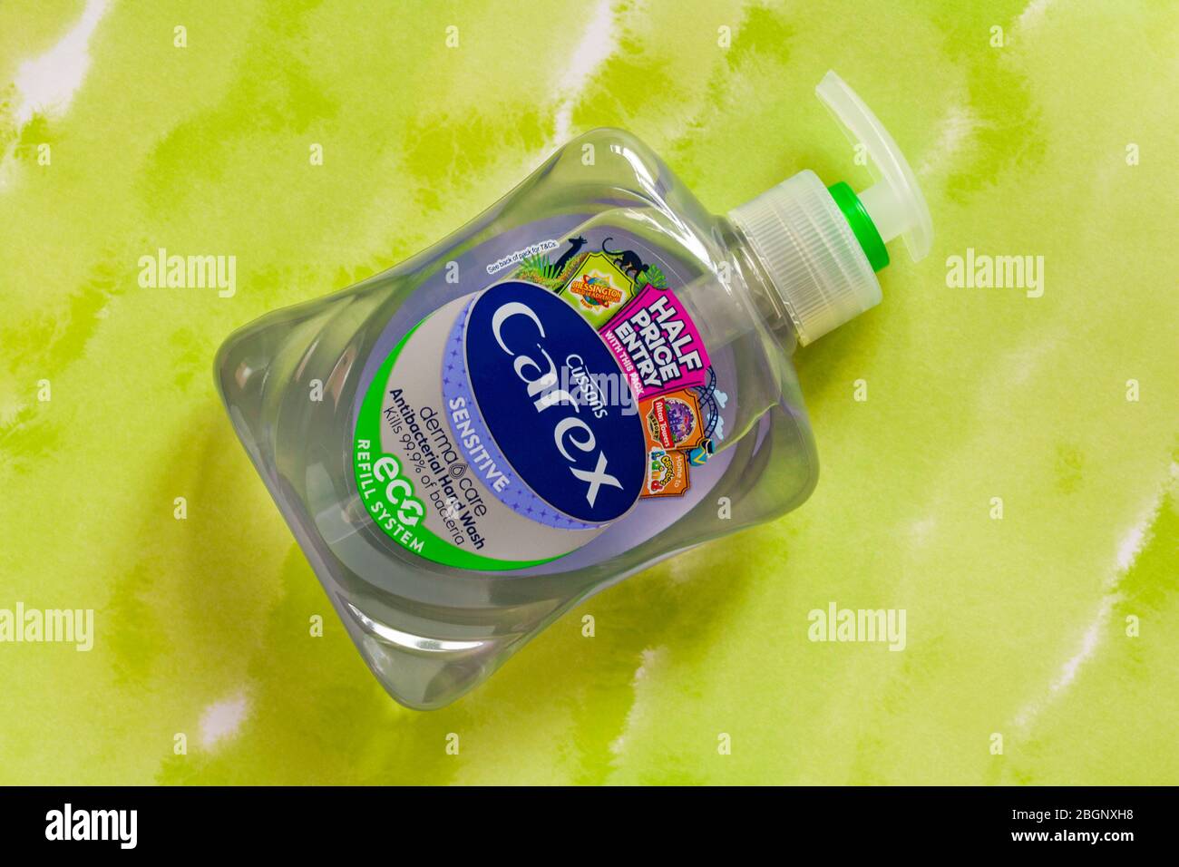 Cussons carex sensitive hand wash hi-res stock photography and images ...