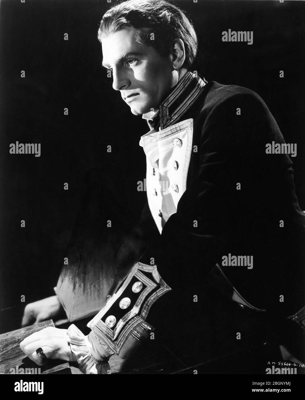 LAURENCE OLIVIER Portrait as Nelson in LADY HAMILTON aka THAT HAMILTON ...