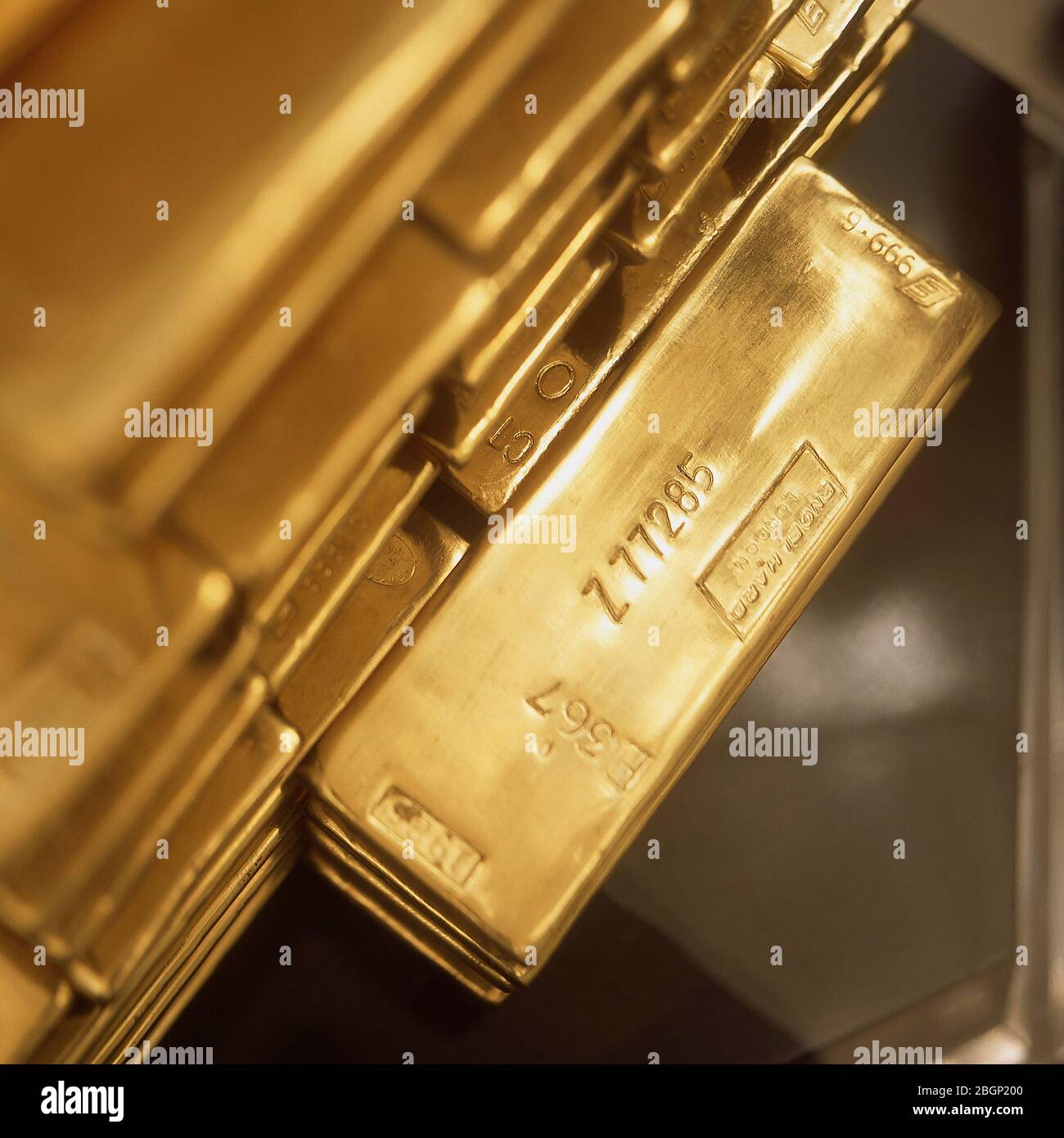 Gold reserve hi-res stock photography and images - Alamy