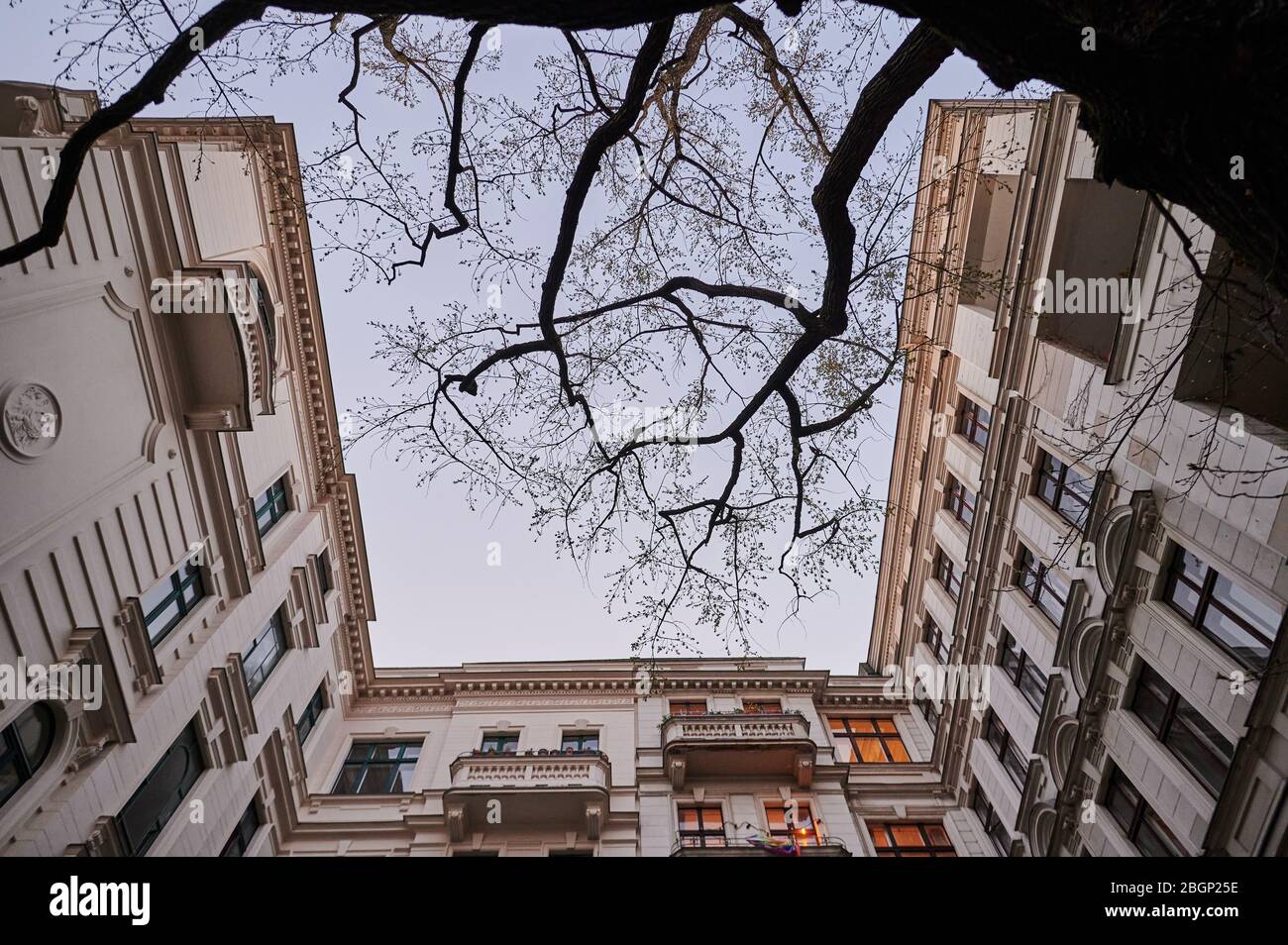 08 April 2020, Berlin: The inner courtyards of the Riehmers Hofgarten ...