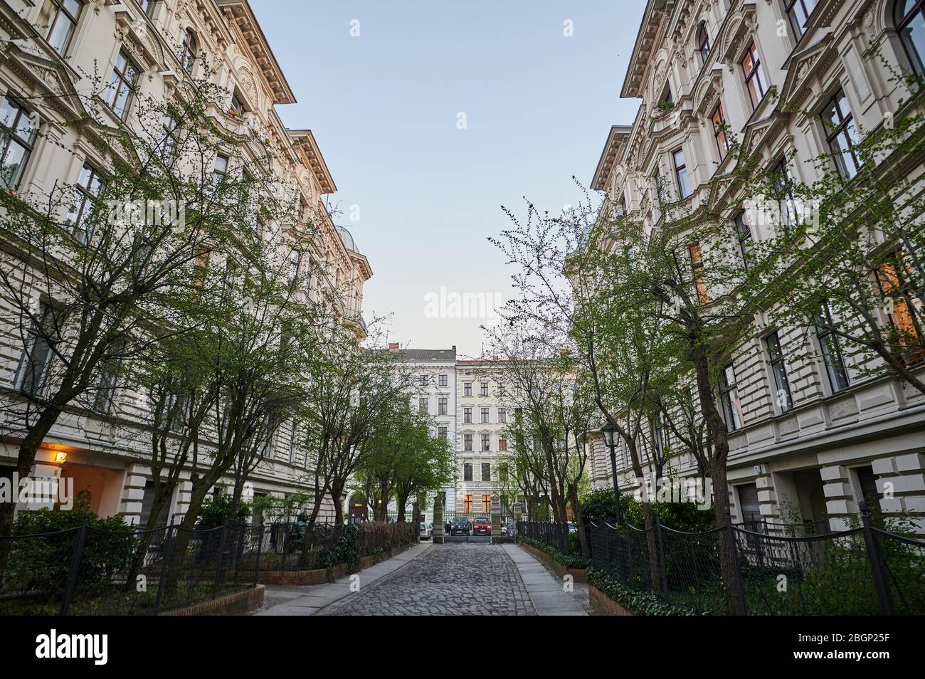 08 April 2020, Berlin: The inner courtyards of the Riehmers Hofgarten ...