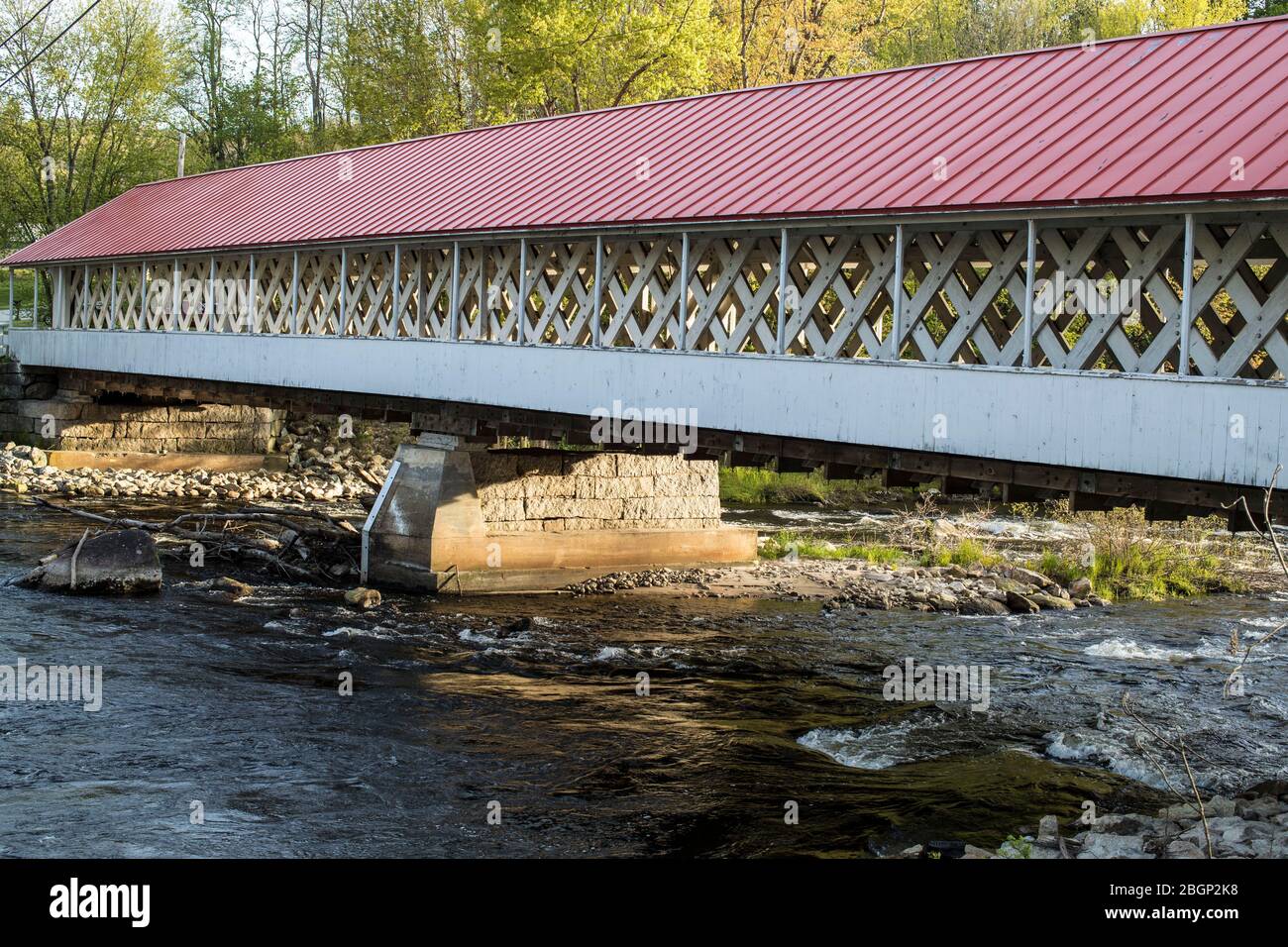 Red Metal Beams High Resolution Stock Photography and Images - Alamy