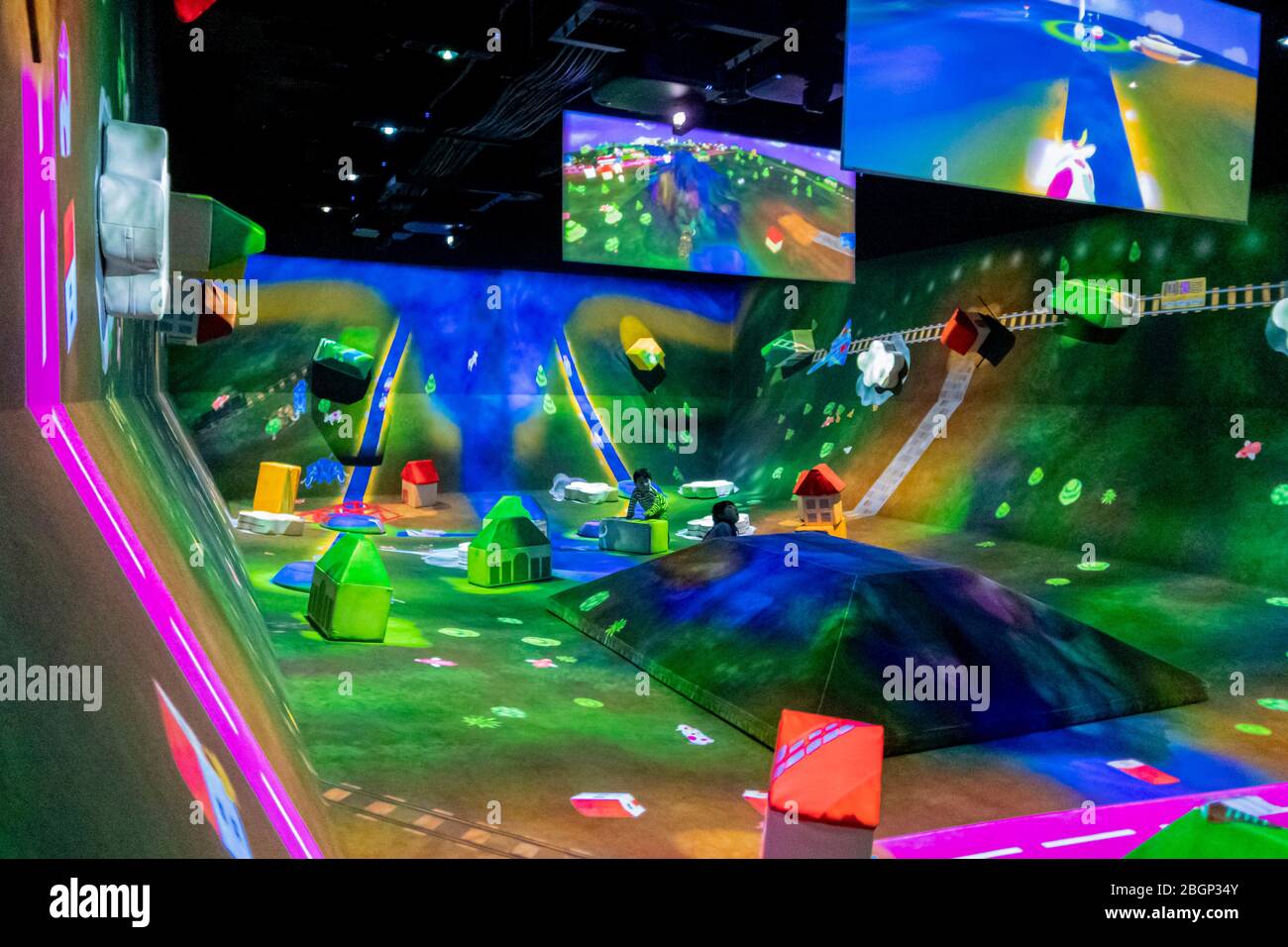 Teamlab 2020 High Resolution Stock Photography and Images - Alamy