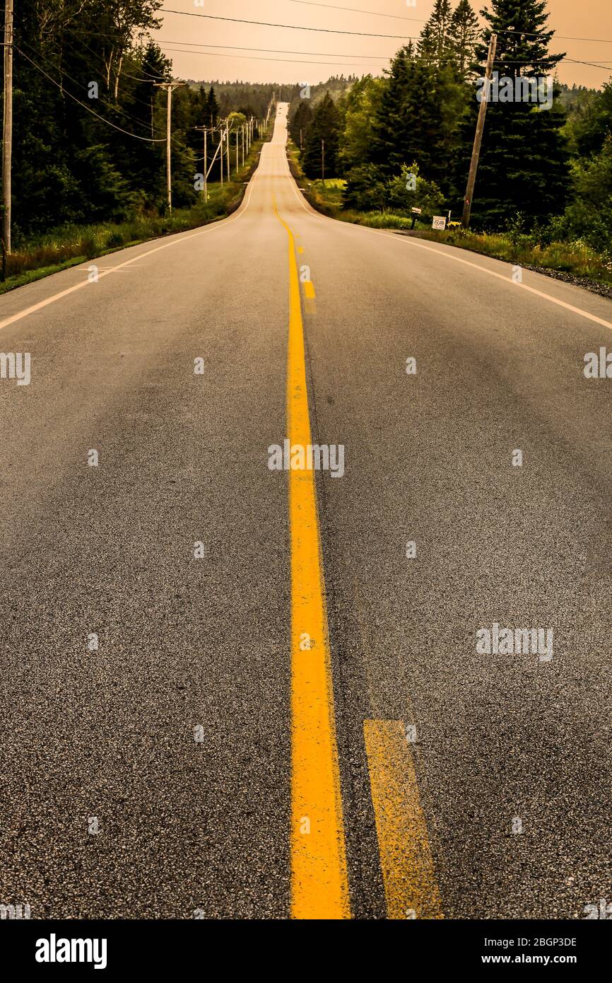 Long road low angle view hi-res stock photography and images - Alamy