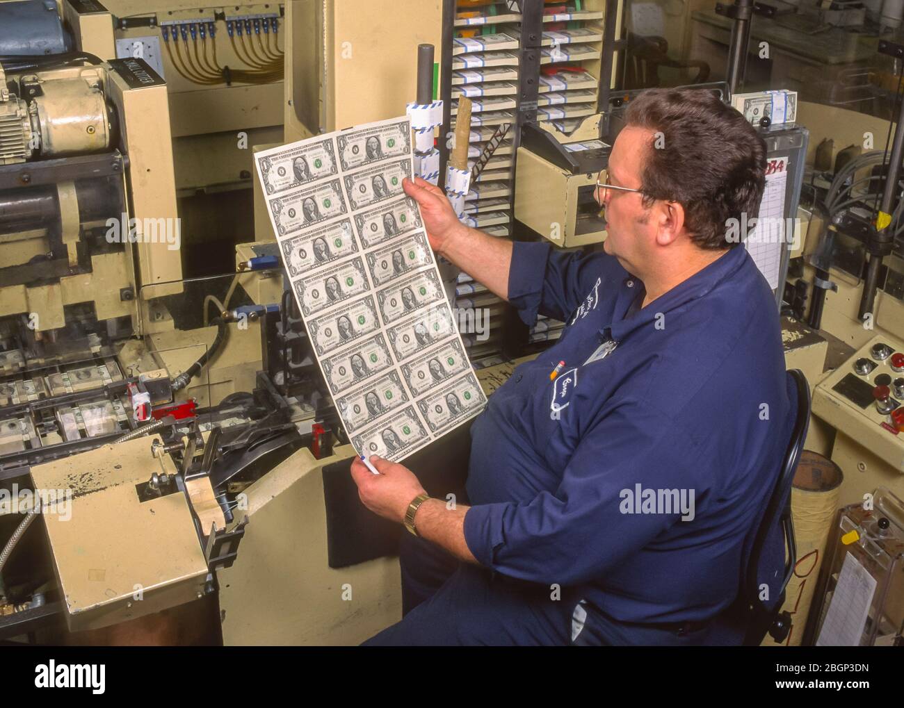Dollar money engraving hi-res stock photography and images - Alamy