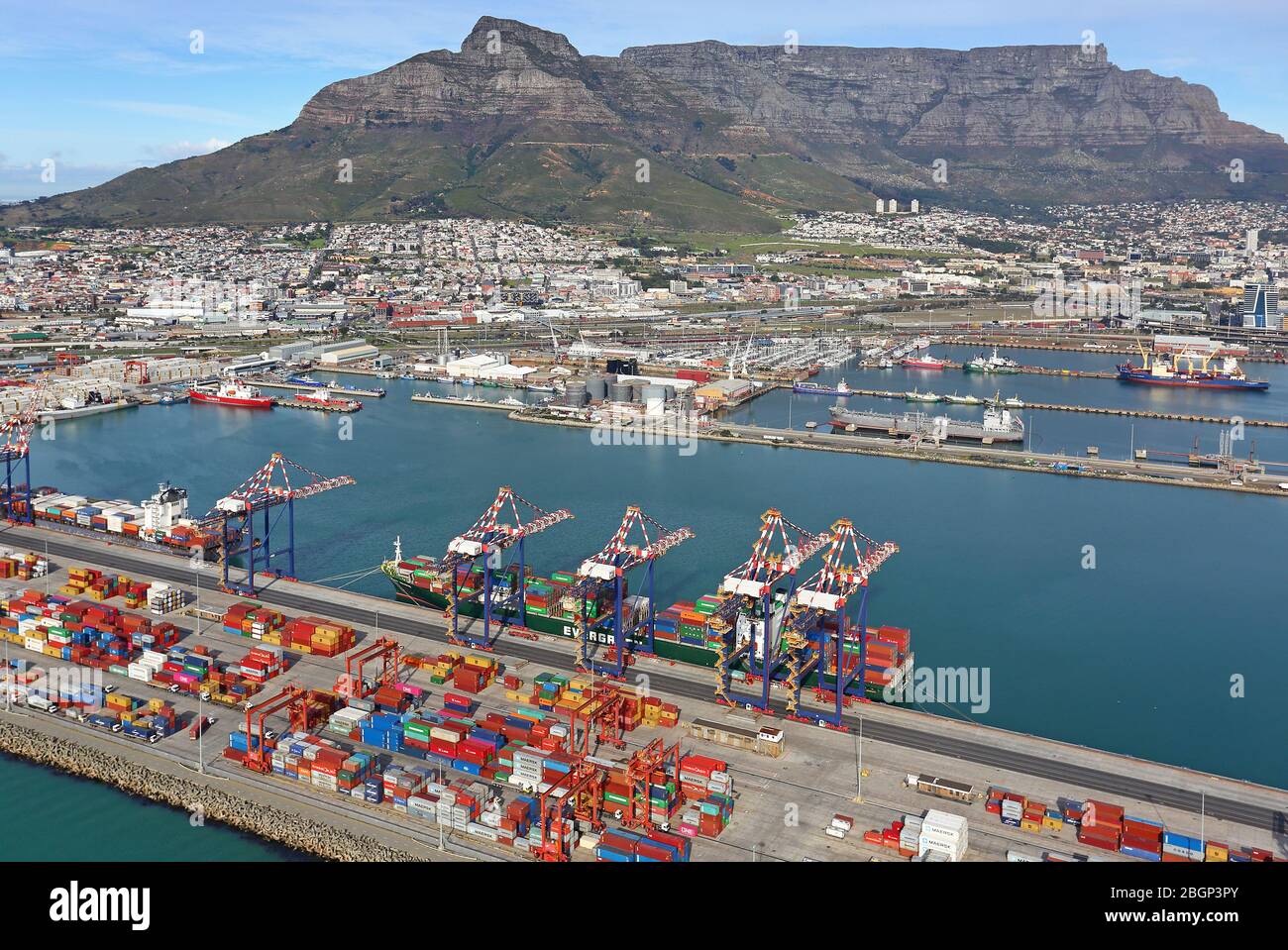 Aerial view of Cape Town Harbour and Container Terminal Stock Photo - Alamy