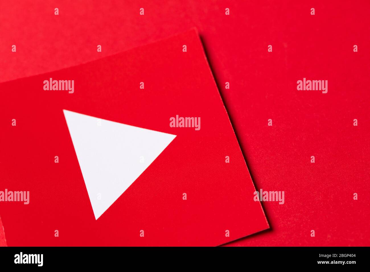 Youtube logo 2017 hi-res stock photography and images - Alamy