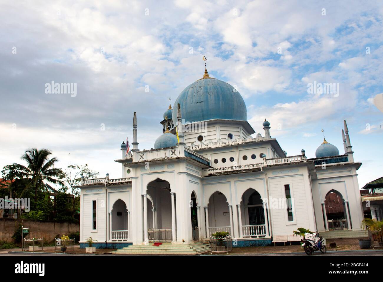 YALA, THAILAND - August 16 : Central Mosque or Masjid klang of Betong ...
