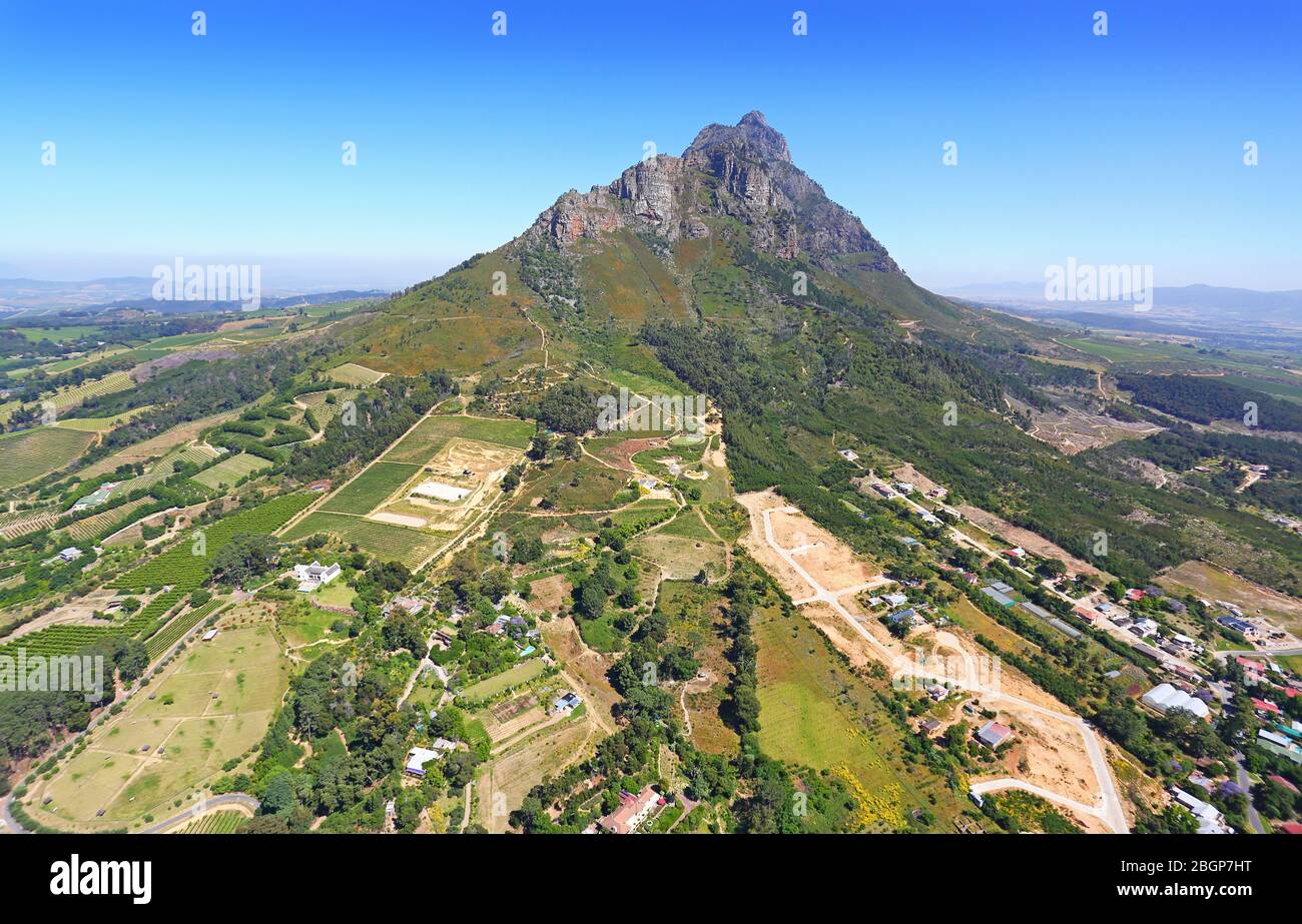 Aerial view of Simonsberg mountain range and wine farms Stock Photo - Alamy
