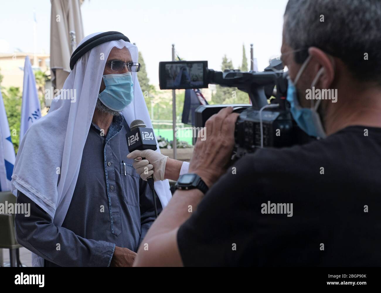 Keffiyeh mask hi-res stock photography and images - Alamy