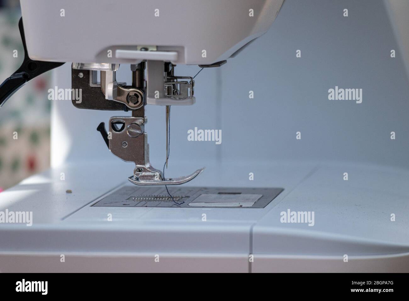 Modern sewing machine hi-res stock photography and images - Alamy