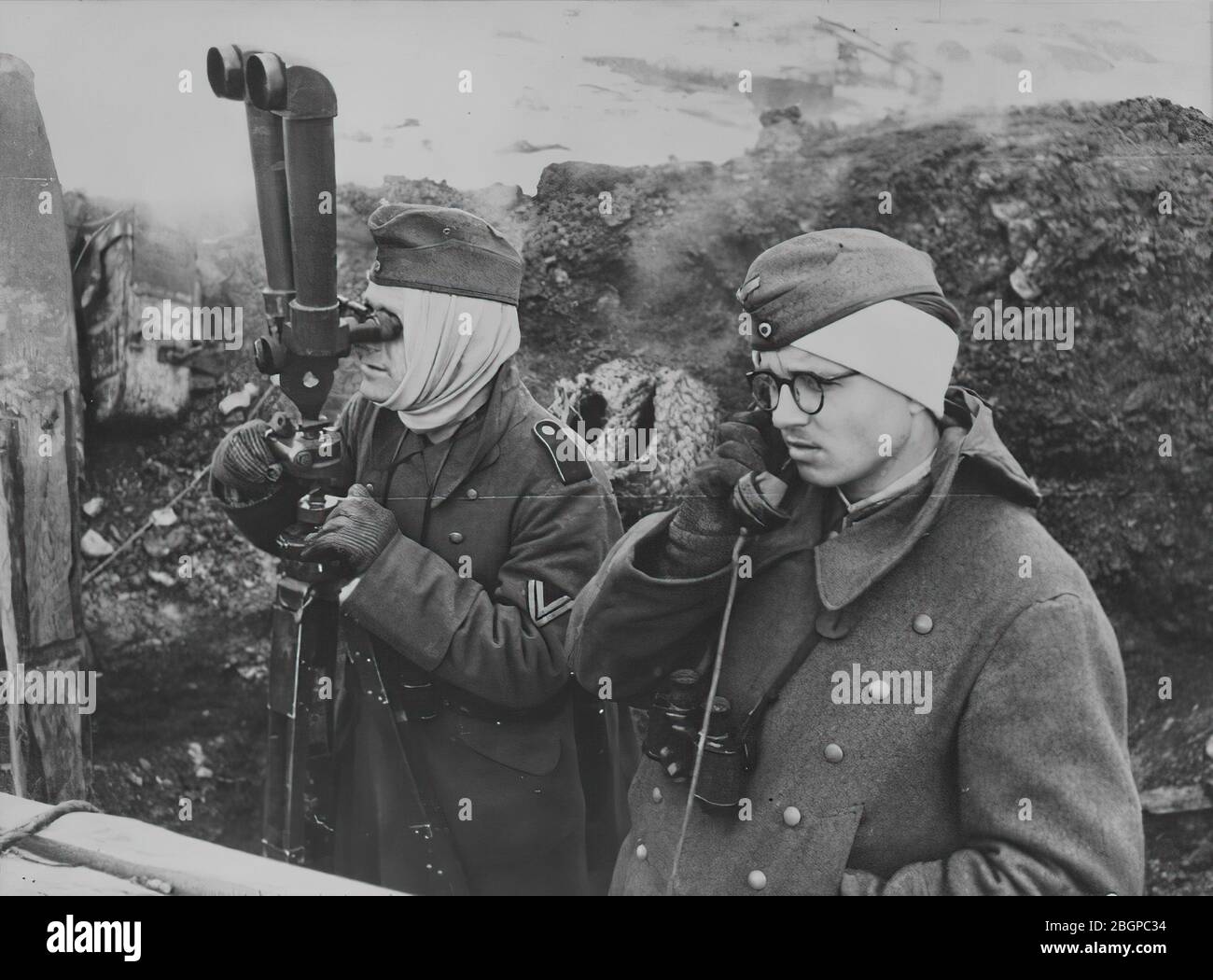 German soldiers at an observation post in the trenches on the Eastern ...