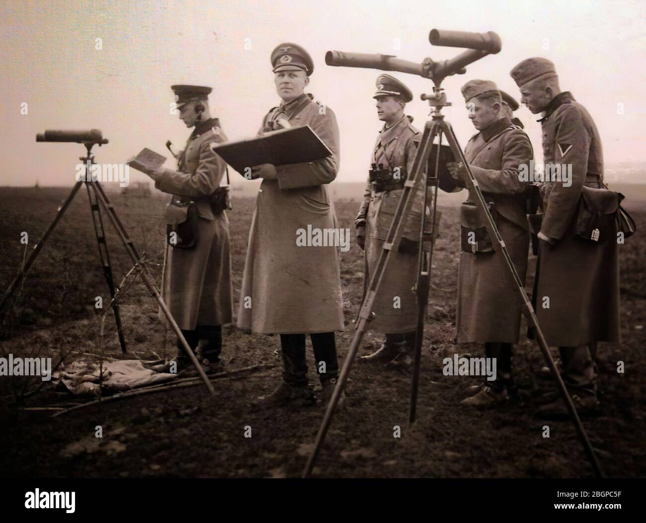Artillery observers hi-res stock photography and images - Alamy