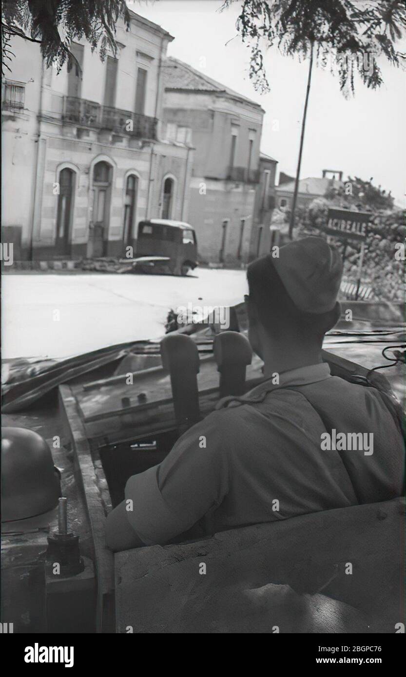 Italy 1944 hi-res stock photography and images - Alamy