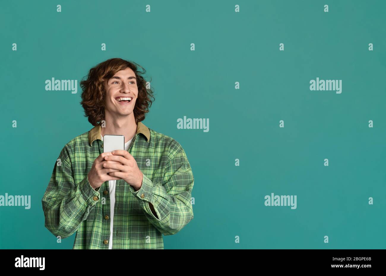 Young teen smartphone communicating hi-res stock photography and images ...