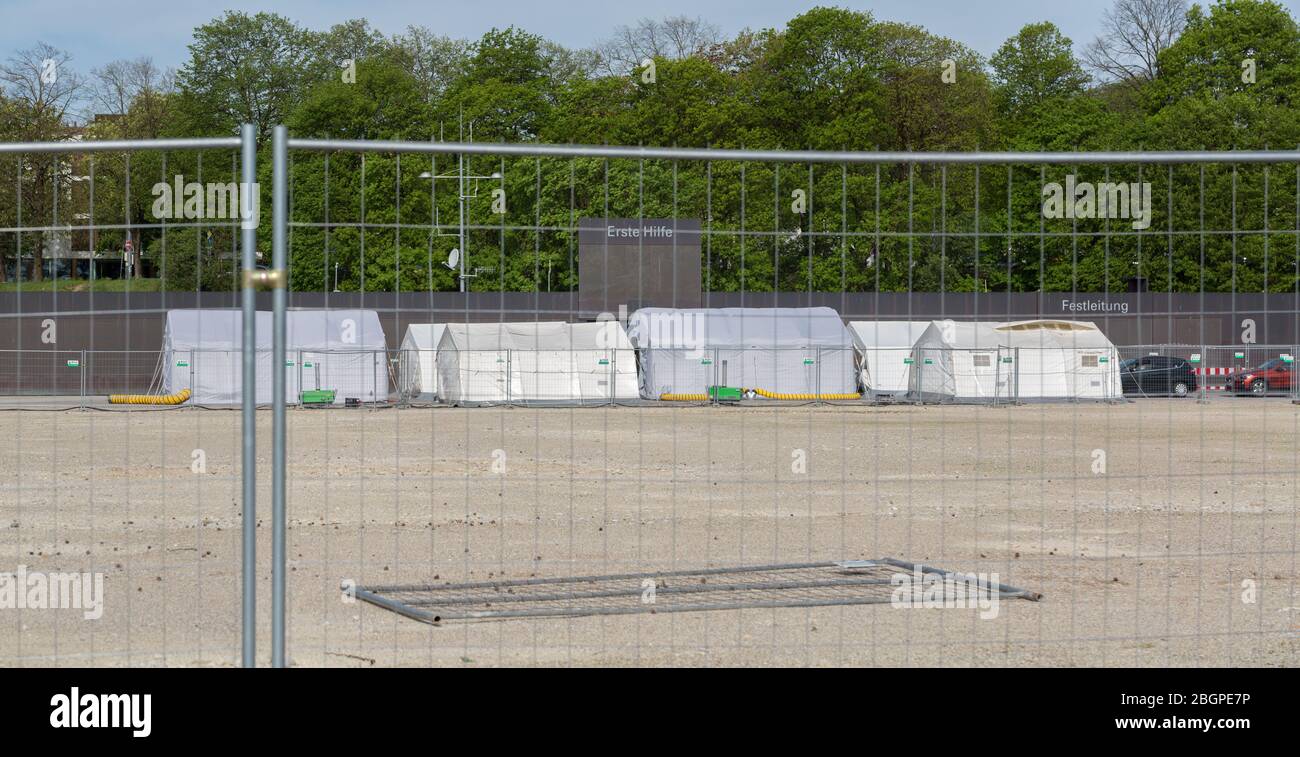 Drive through testing station hi-res stock photography and images - Alamy