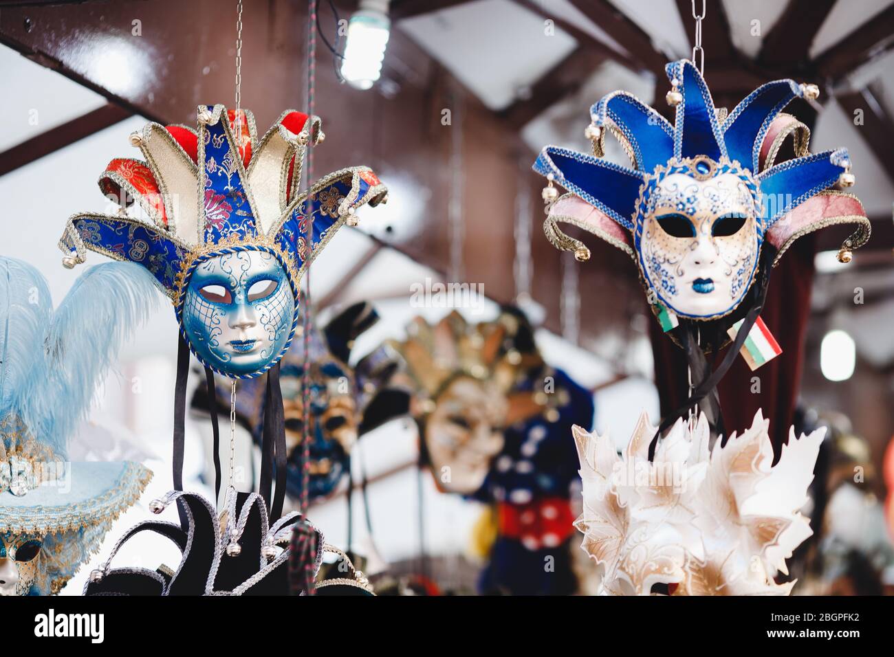 Venetian mask shop market in Italy, sun light Stock Photo - Alamy